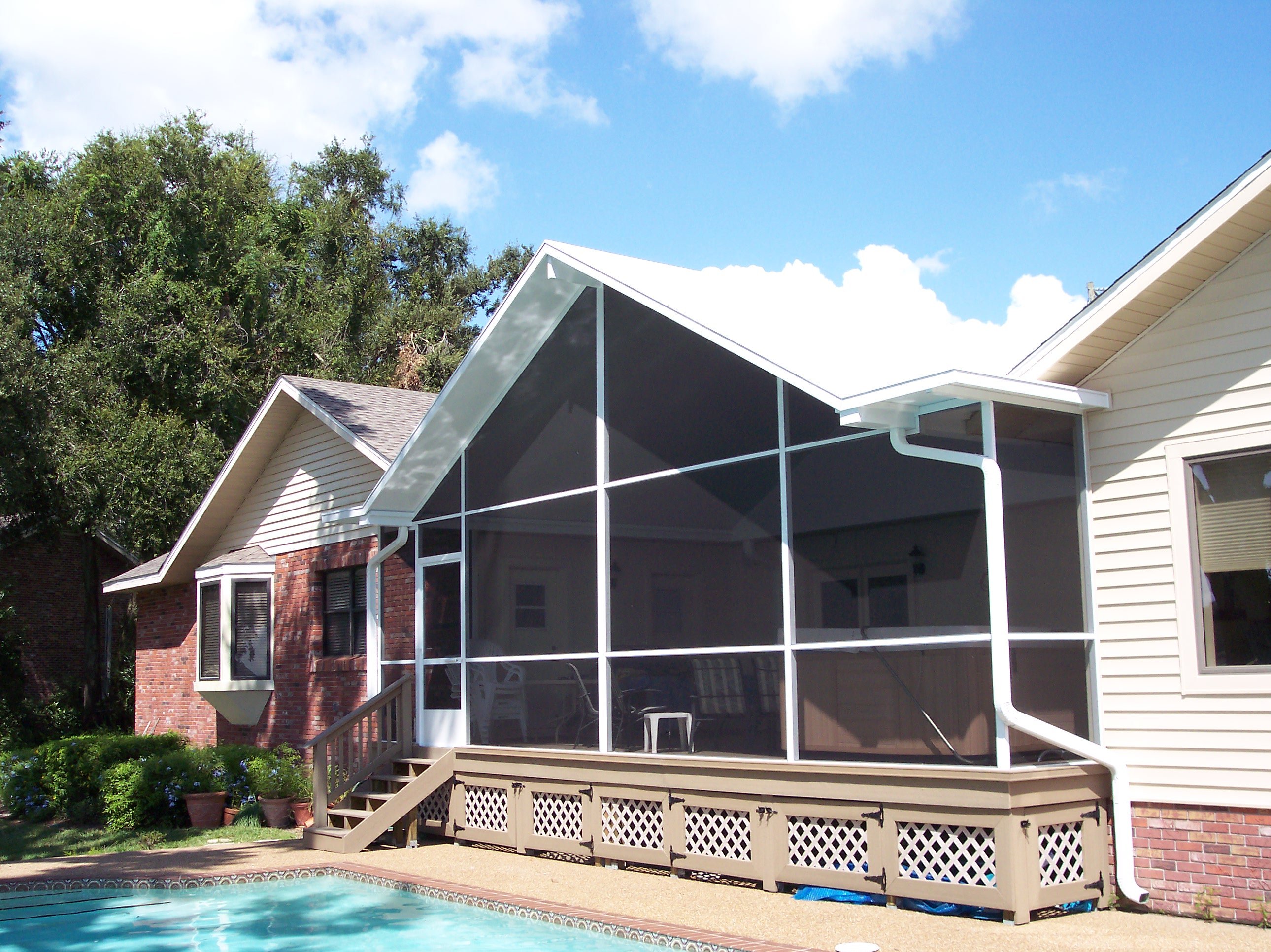 Three Benefits of Screen Enclosures from Conner Exteriors